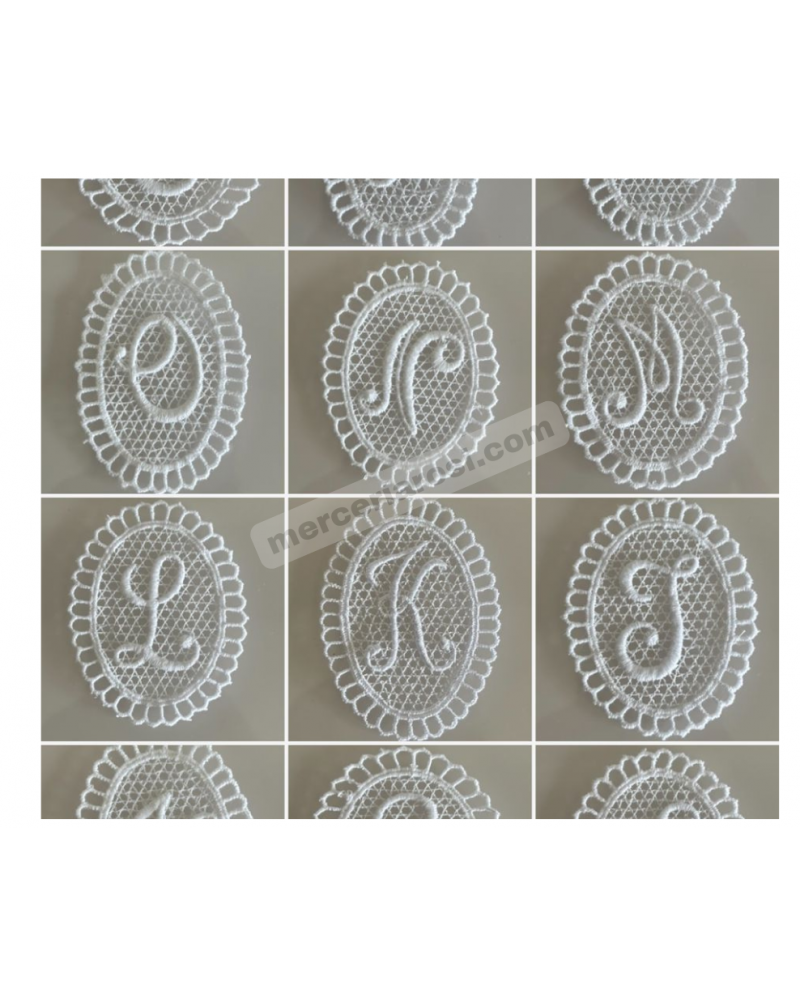 Letras bordadas ovaladas guipur